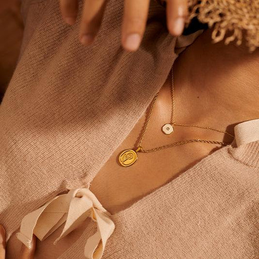 Perfectly Average: Trendsetting Gold Jewelry & Accessories