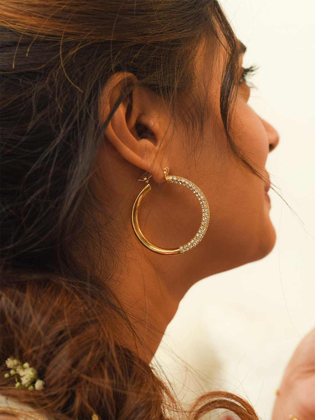 Perfectly Average: Trendsetting Gold Jewelry & Accessories